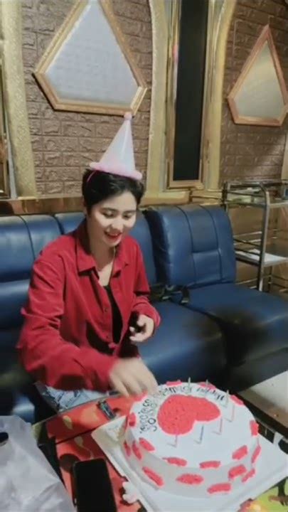 စုမွန်ရဲ့34နှစ်ပြည့်မွေးနေ့လေးမှာ စုမွန်ချစ်ရတဲ့ပရိတ်သက်ကြီးတွေနဲ့ န