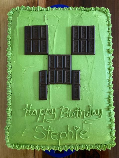 Minecraft Creeper Cake
