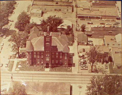 1973 Jackson County Courthouse In Newport Jackson County Historical