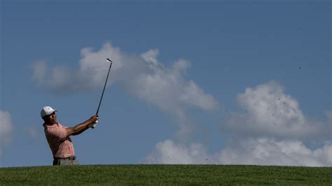 Tiger Stays Steady At Windy Augusta National