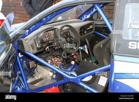 À Lintérieur Dune Voiture De Rallye Subaru Impreza Scooby Photo Stock