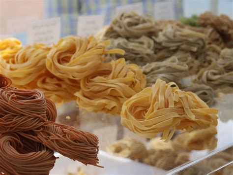 Willunga Farmers Market Mclaren Vale Function Centre