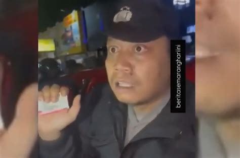 Peras Remaja Pacaran Dua Anggota Polisi Nyaris Dihajar Massa Bacaini Id