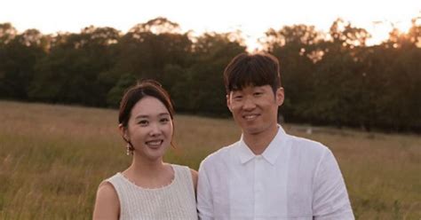 박지성♥김민지 ‘결혼 10주년 자축기념 사진 공개