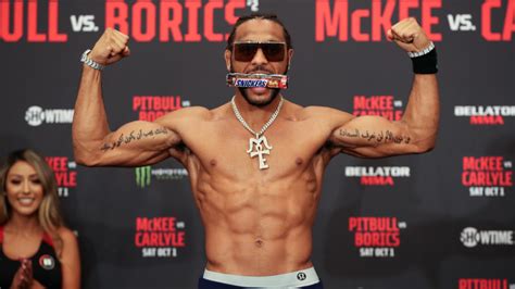 Former Champion Aj Mckee Re Signs With Bellator Mma On A Six Fight