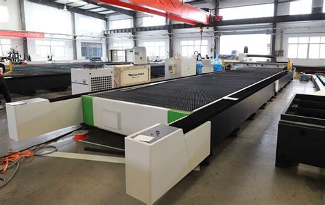 Large Format 1000w 30000w Cnc Metal Sheet Plate Laser Cutting Machine