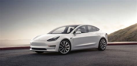 特斯拉 Model 3 新增 召唤”自主停车功能 可与车库门联动 新出行