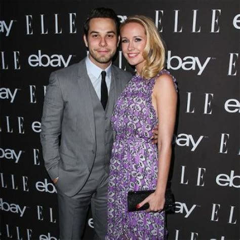 Anna Camp And Skylar Astin