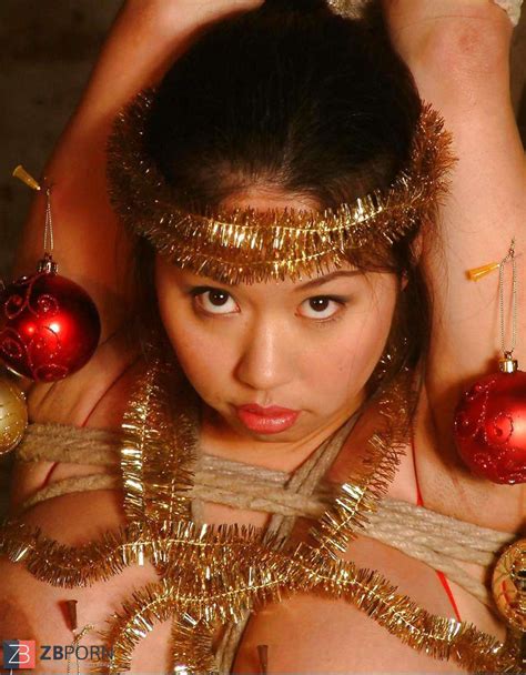 Christmas Victim Tree Zb Porn