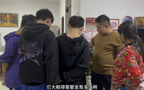 今天上午和大嫂出去处理了些视频，没来得及给四胞胎做午饭，所以今天就发个库存吧 四胞胎的超级奶哥 四胞胎的超级奶哥 哔哩哔哩视频