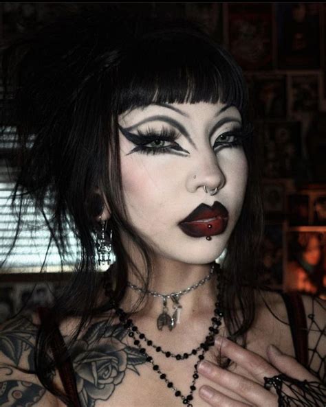 Gothic Makeup By Princ3sssciissorhands On Instagram 🖤 Goth Makeup Goth Eye Makeup Gothic Makeup