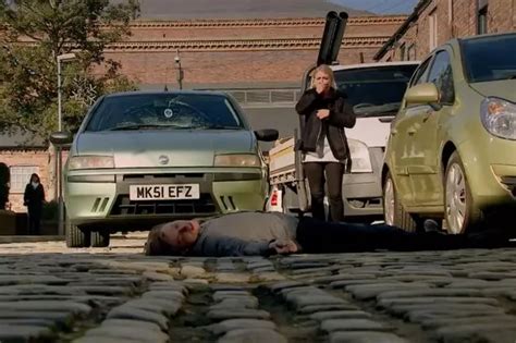 Corrie Fans In Tears As Daniel Mistakes Bethany For Sinead After