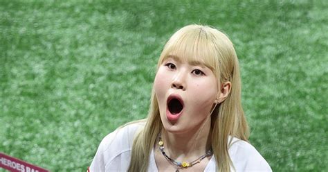 포토 엄지윤 고척돔 블랙홀