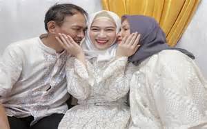 Melody Eks JKT 48 Resmi Lepas Masa Lajang : Okezone Celebrity
