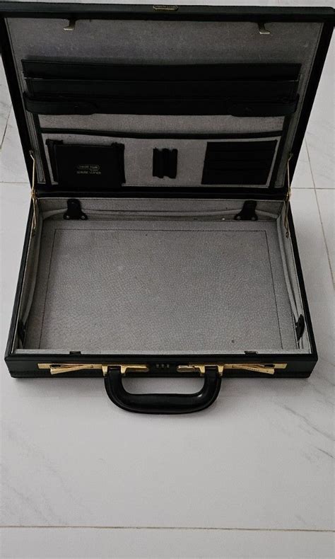 Satchi Club By Satchi Briefcase Mens Fashion Bags Briefcases On Carousell