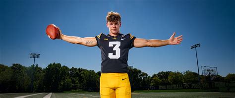 Cooper Dejean Wallpaper 4k 5k Iowa Hawkeyes Nike Athlete