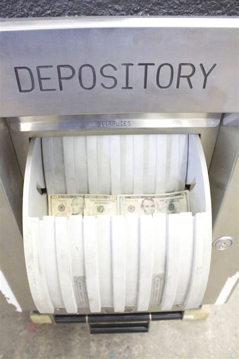 Used Bank Equipment Hamilton Night Depository Tl30 High Security Drop