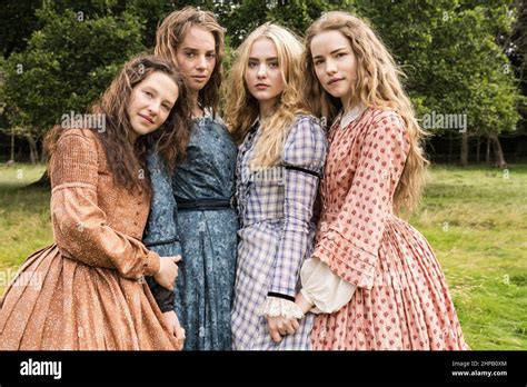 Kathryn Newton Maya Hawke Annes Elwy And Willa Fitzgerald In Little