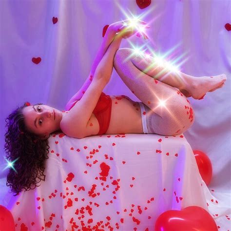 Lady Curls Cam Model Free Live Sex Show And Chat Stripchat