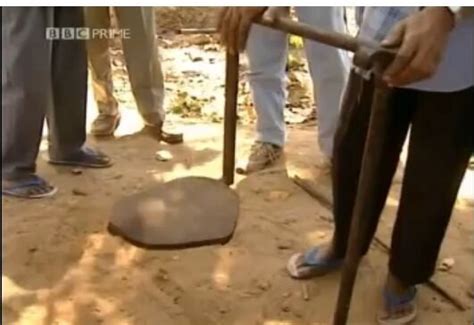 [vídeo] El Secreto De Cómo Levitan Los Yoguis De India