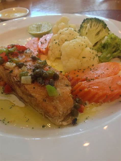 Pb Smiley Editorial Photo Image Of Secret Album Happy 42694311