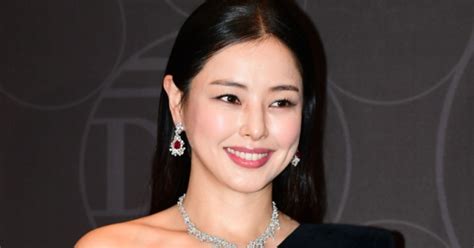 이하늬 상반신 전체 노출 촬영에 분노보이콧 선언