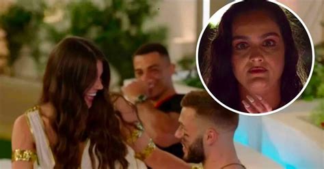 Love Island Girls Slammed For Frosty Reactions To New Arrival Rebecca Chronicle Live