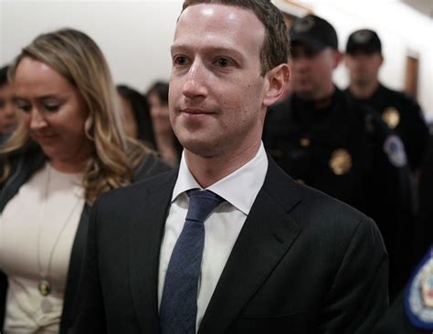 Mark Zuckerberg Vestiu O Melhor Look Me Desculpem Que Conseguiu Gq