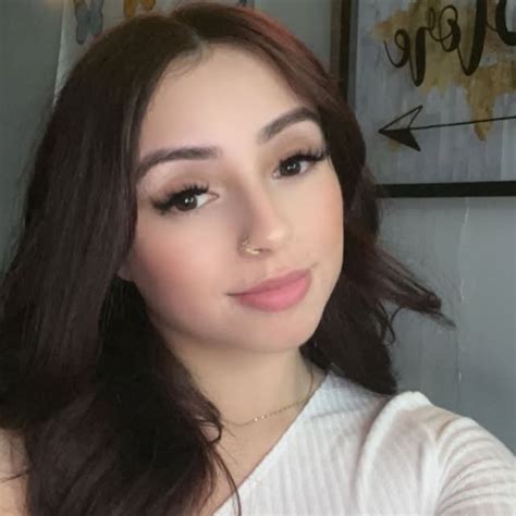 Esmeralda Esmeraldaa Threads Say More