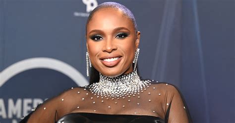 Users Thought Jennifer Hudson Went Bald After Amas