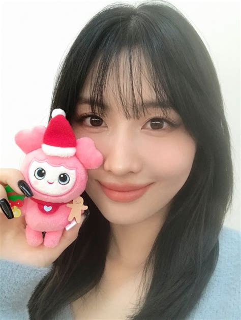 Momo R Momo