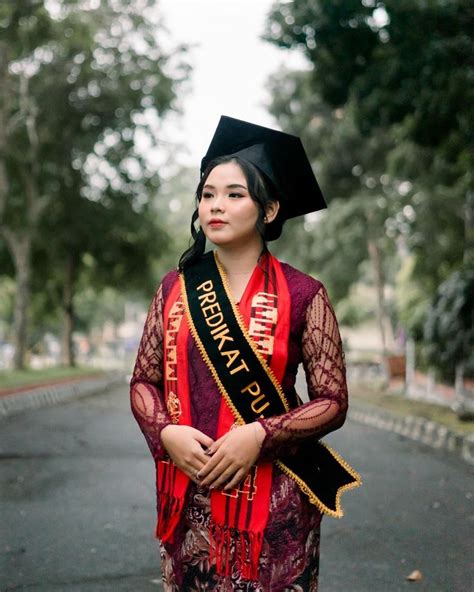 Foto Wisuda Di 2024 Wisuda Pose Gambar