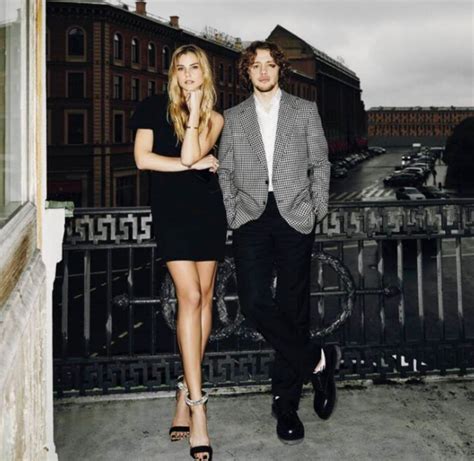 Artemi Panarin Wife Age Height Weight Career Net Worth And More Legends Bio World