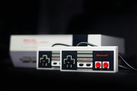 Console Et Manettes Nintendo Nes Grises · Photo Gratuite