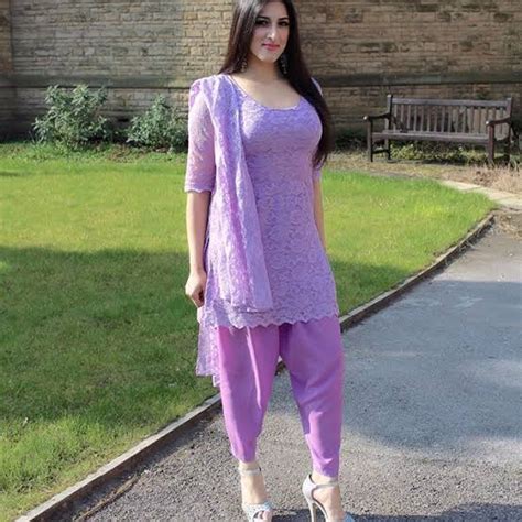 Meet Pakistans Hottest Model Alia Raffia See Photos Pagalparrot