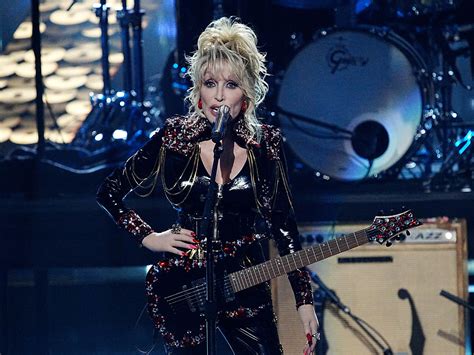 Dolly Parton Plays 99 Guitar At Rock Hall 2022
