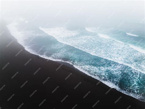 Premium Photo Pacific Ocean Coast With Black Volcanic Sand In