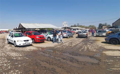 Tianguis Del Automóvil Registra Aumento De Compradores Y Vendedores