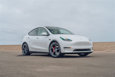 Pearl White Tesla Model Y Up 05 Forged Wheels In Satin Titanium