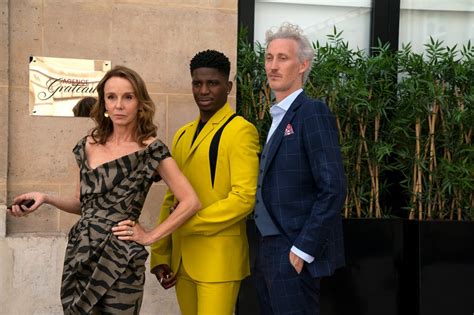Best Emily In Paris Season 3 Fashion Shop The 20 Best Outfits