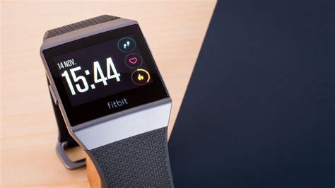 Fitbit Ionic Im Test Wie Viel Smartwatch Steckt In Der Fitness Uhr Netzwelt