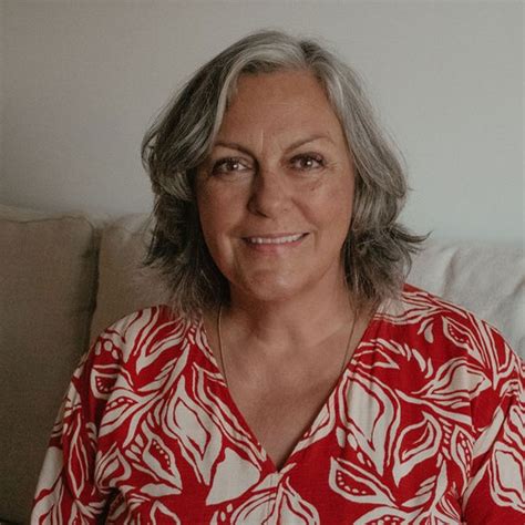 Rhonda Rattrays Instagram Twitter And Facebook On Idcrawl