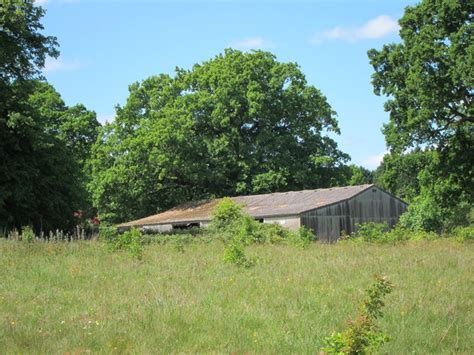 Barn Near Hurst Green © Oast House Archive Cc By Sa20 Geograph