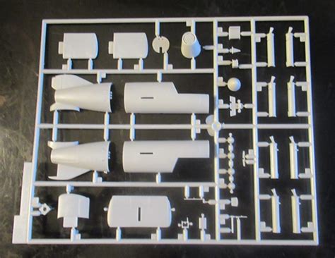 Dml 148th Scale Ba 349a Natter Whwk 109509 Engine And Crew