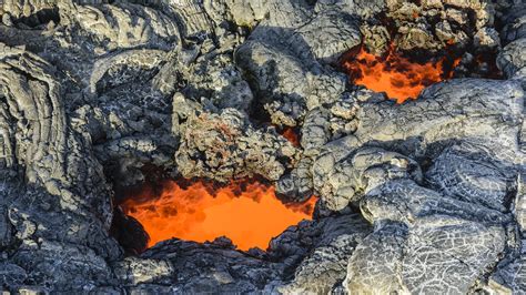 Lava Cave Formation Extreme Pursuit
