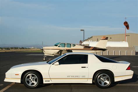 1990 Chevrolet Camaro Iroc Z Side Profile 210038