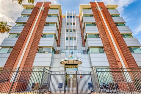 Hollywood Hills Senior Living Comprehensive Review Resource For Seniors And Caregivers