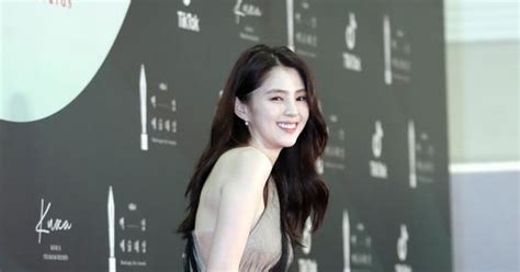 포토 한소희심쿵 미소