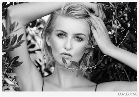 Amber Tutton In Tuscany ~ Fuji X T2 With Acros ~ 90 Pictures Prophotonut By Lovegrove Adventures