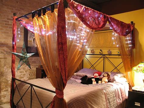 Decorate Your Bedroom With Beautiful Twinkle Lights